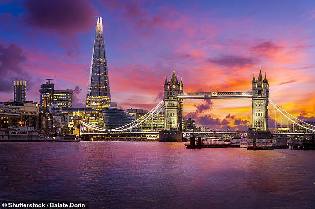 UK's most beautiful nighttime landmarks revealed - do you agree?