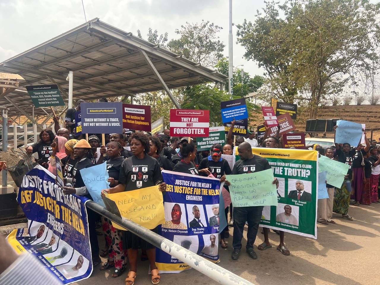 Wives of missing Ebonyi engineers stage protest at works ministry