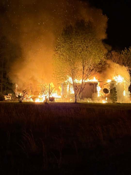 One person dead in structure fire near Cottonwood