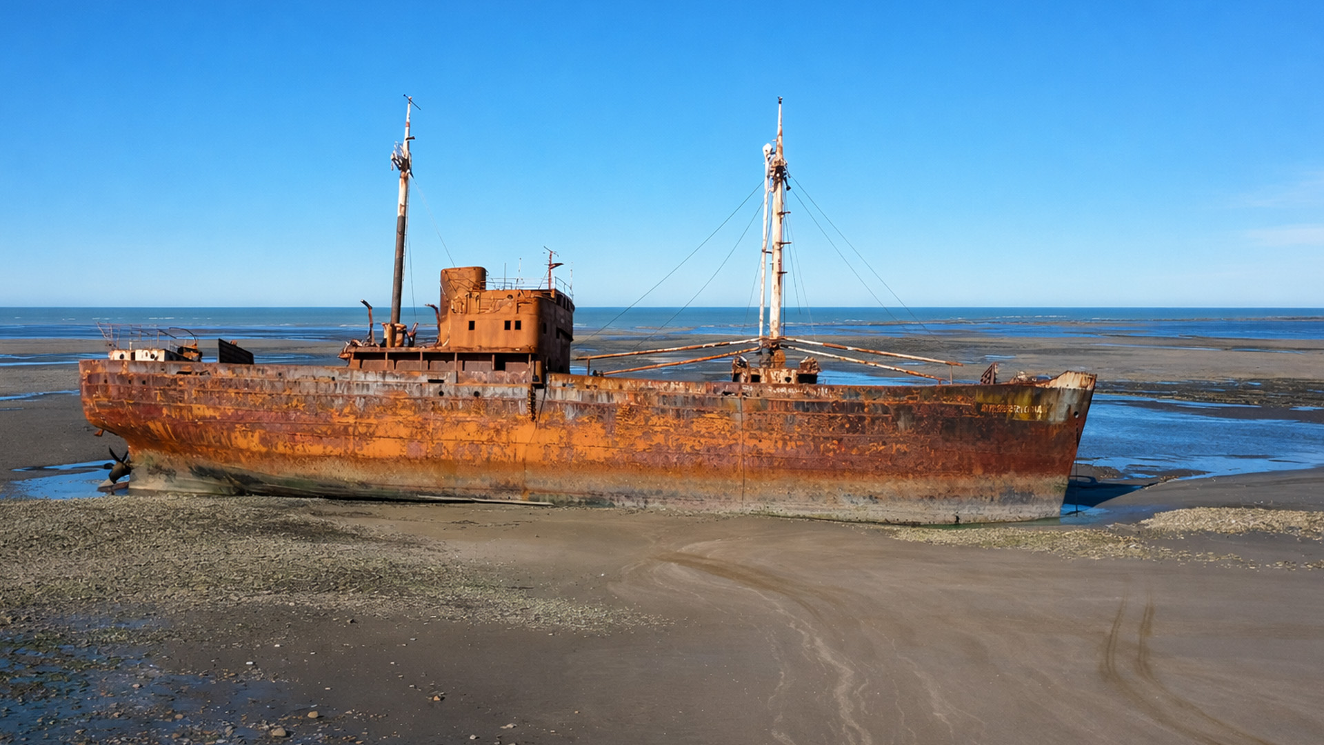 Why is this ship stuck in the sand?