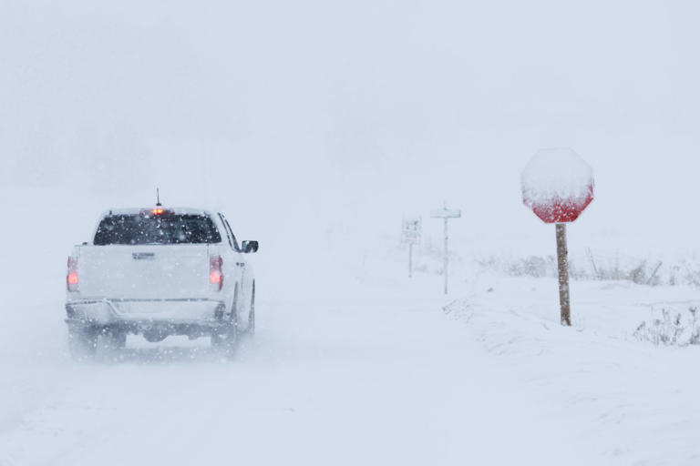 Major winter storm bearing down on northern Ontario, eastern Quebec