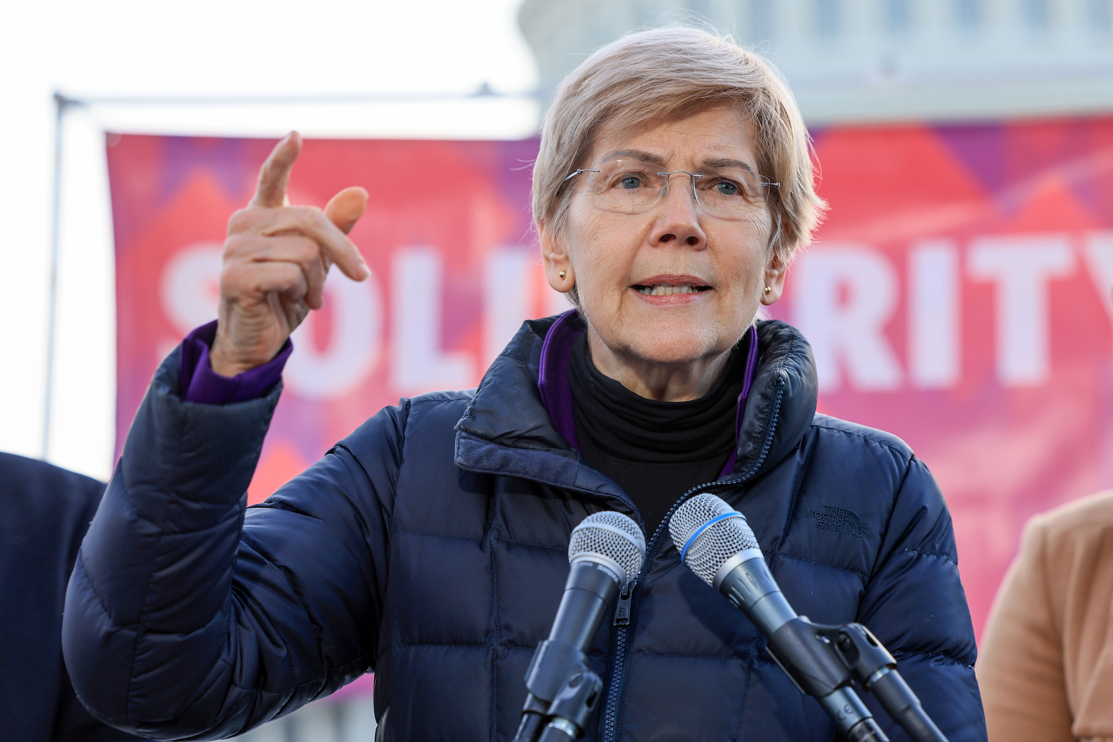 Elizabeth Warren asks Meta, Amazon, and others why they're laying ...