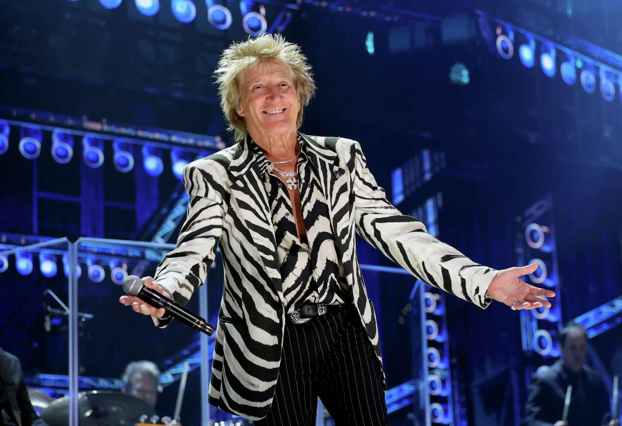 Rod Stewart continues farewell tour with Bridgeport concert announcement