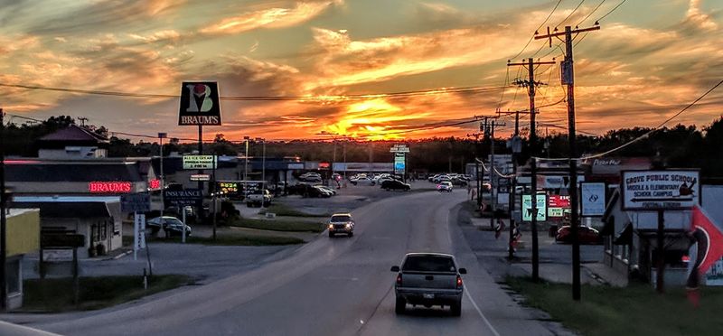 The scenic lake town in Oklahoma that nature lovers adore