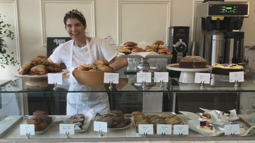 Twins behind Broken Tart Bakery celebrate 4 years in Oak Park, Illinois