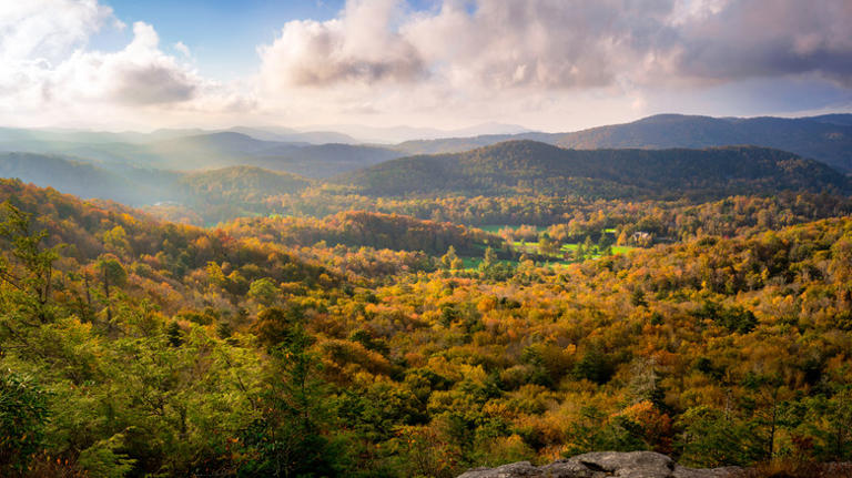 North Carolina's charming Blue Ridge Mountain community is perfect for ...