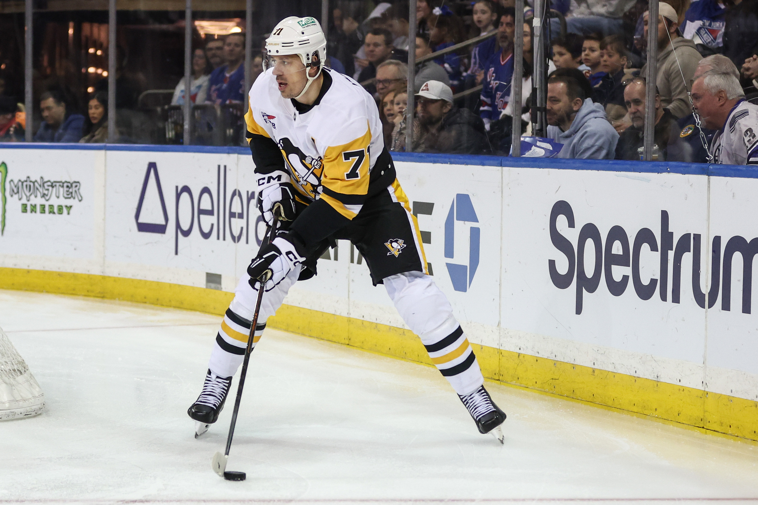 Penguins’ Blake Lizotte out, Justin Brazeau and Evgeni Malkin back