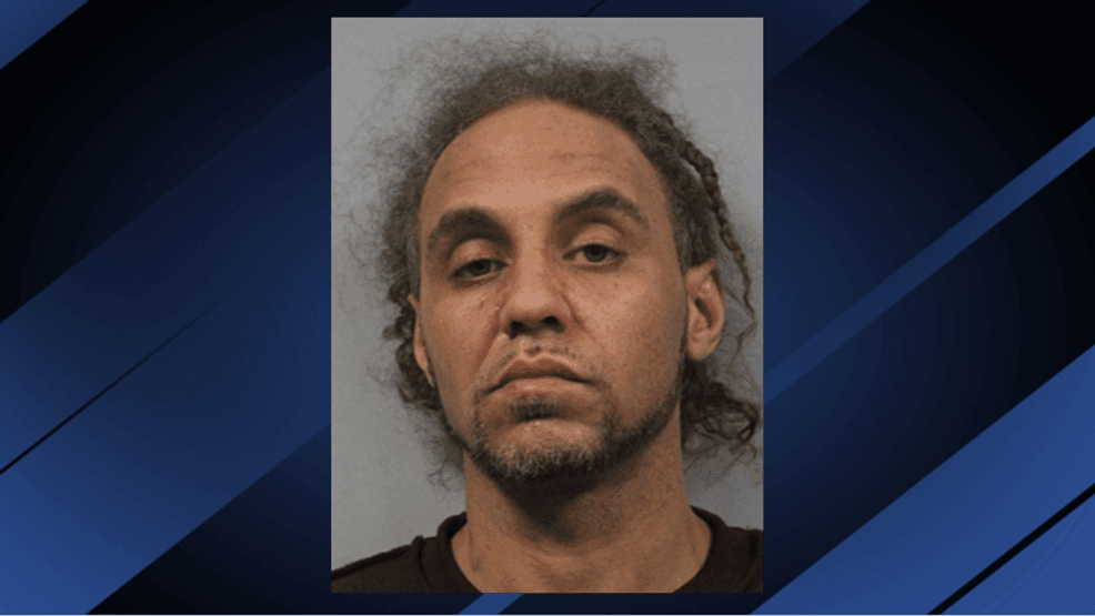 Charleston man accused of defrauding elderly couple of $48K, records say
