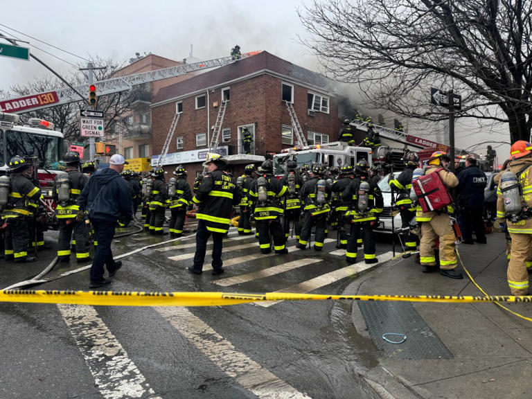 Massive 4-alarm NYC fire kills 3, including child, in Queens: 'Tragic day'