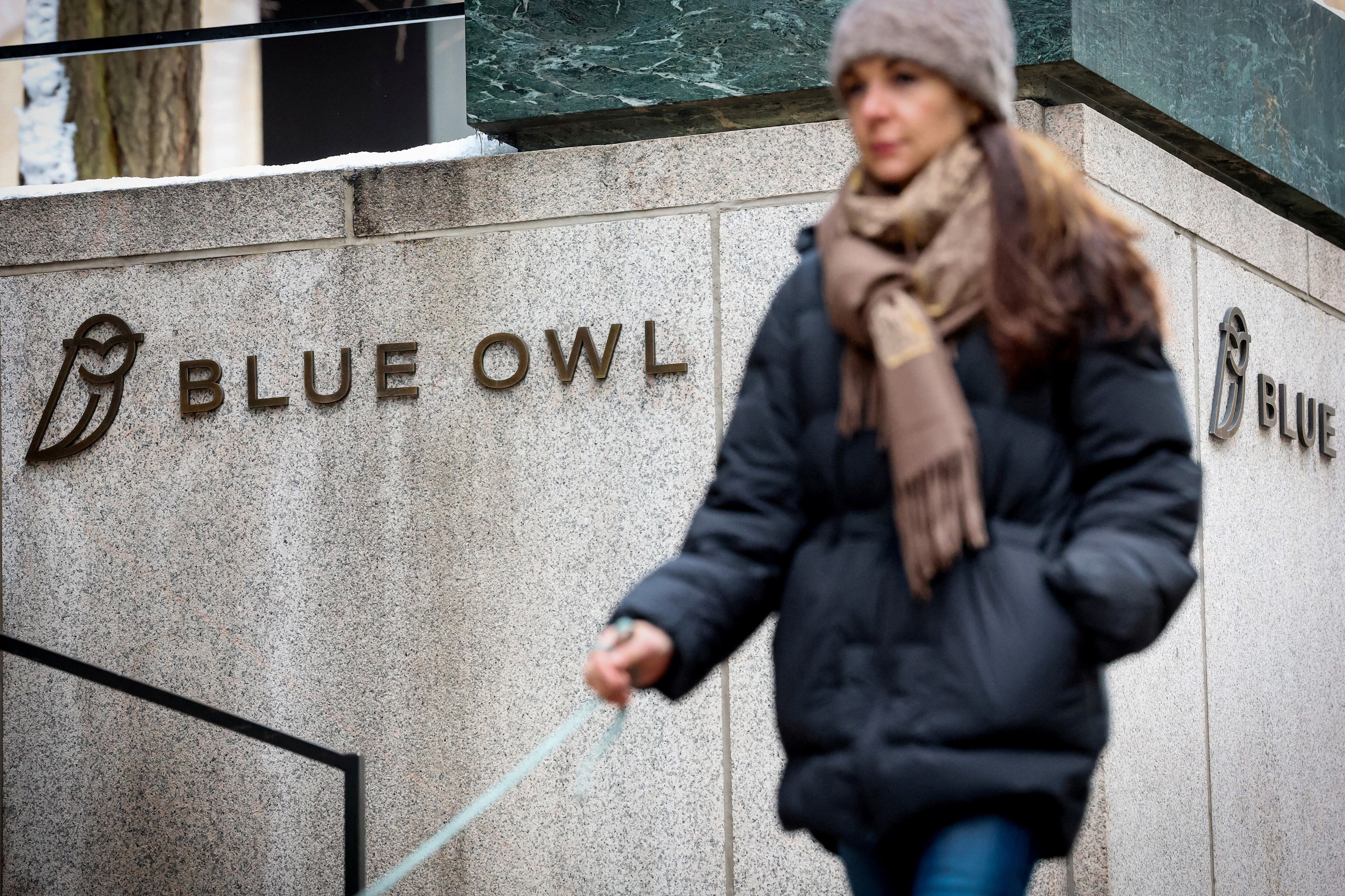 Private credit market faces redemption surge, default risks