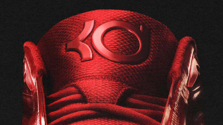 Kevin Durant debuts Nike KD19 against Lakers