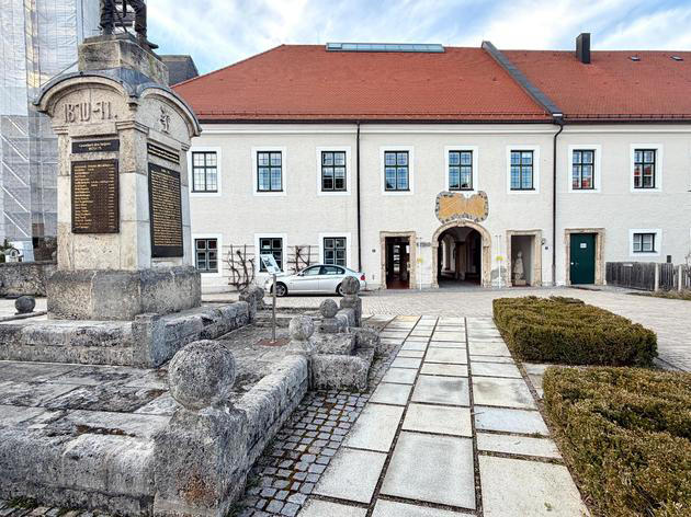 Ex-Bürgermeister Wöhr darf Rathaus weiter nutzen