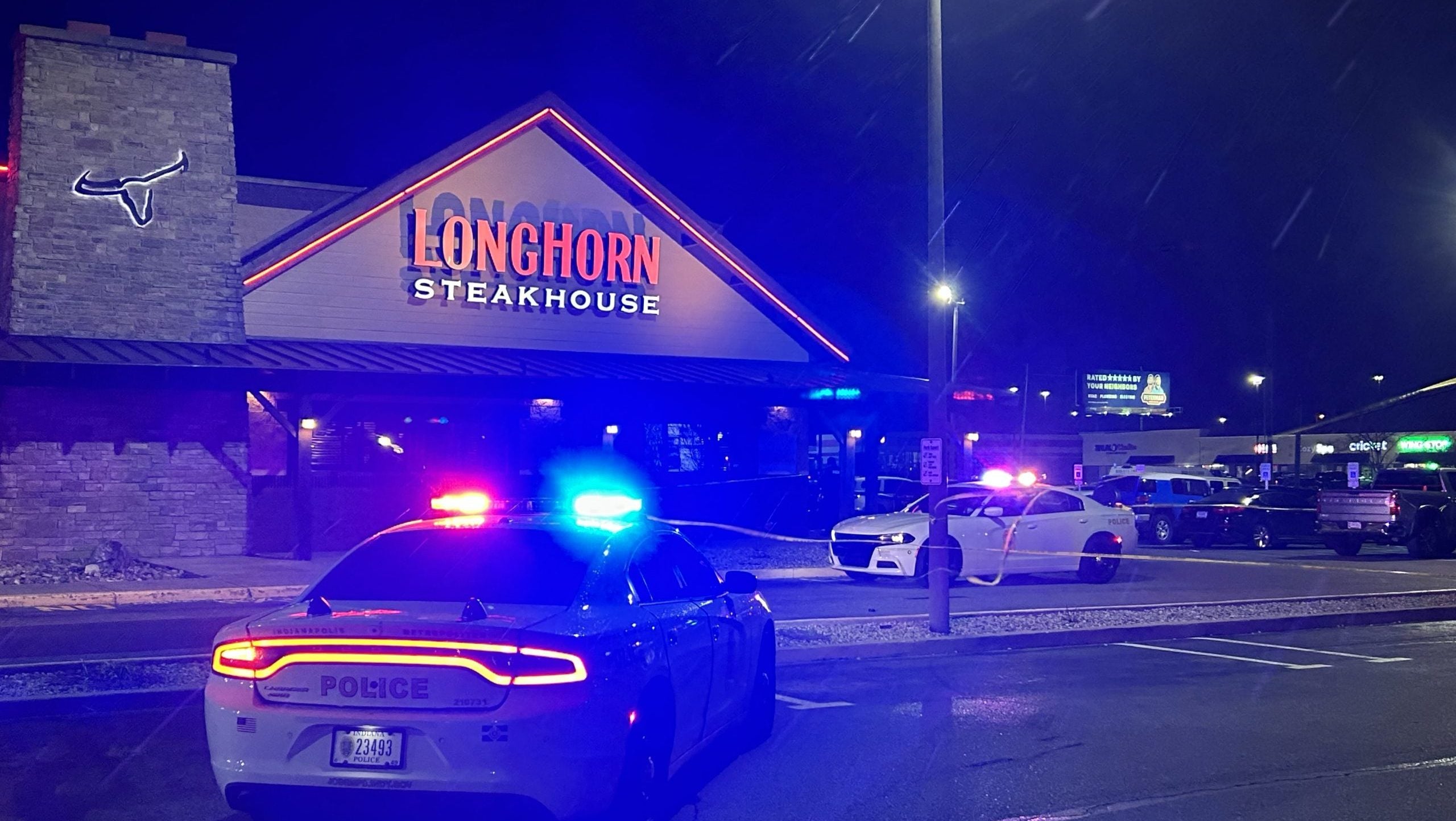 Man dies after being shot at Longhorn Steakhouse in Castleton