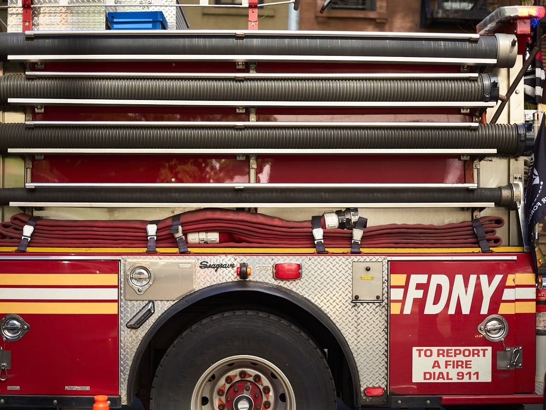 3 killed in 4-alarm NYC building fire: FDNY