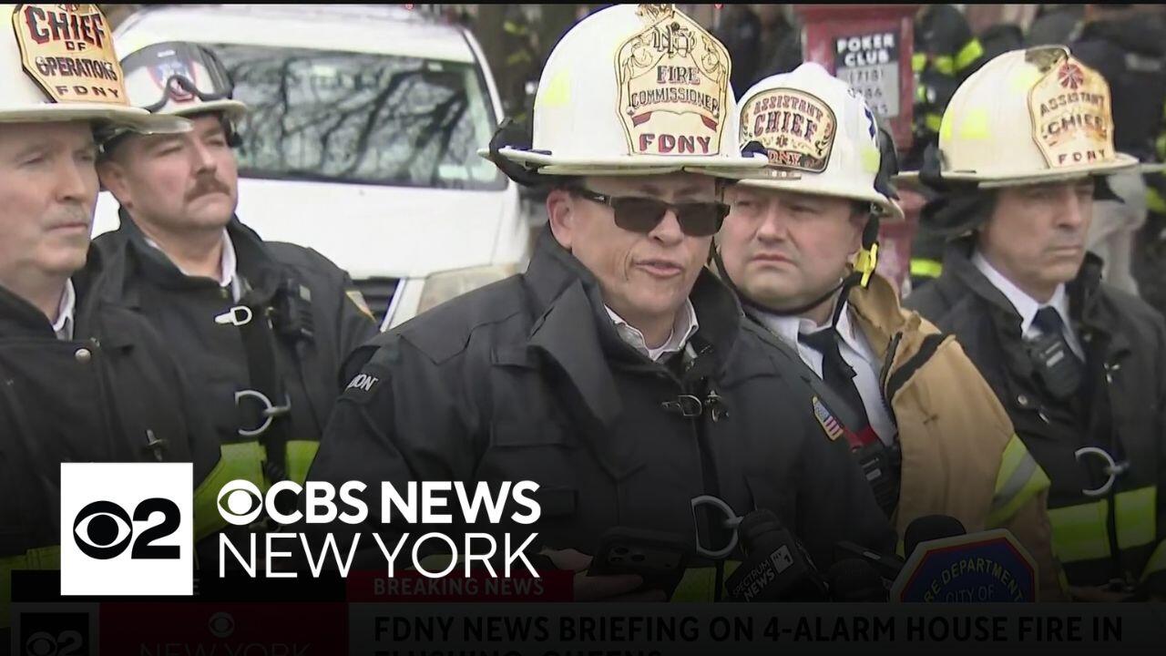 3 killed in Flushing, Queens 4-alarm fire, FDNY says | Full news conference