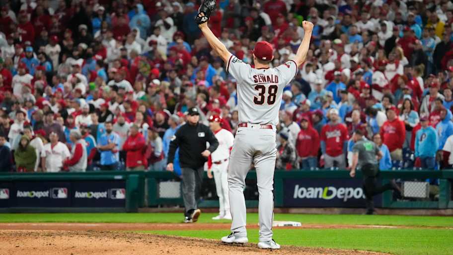 Why the Diamondbacks' closer battle isn't as open as it looks