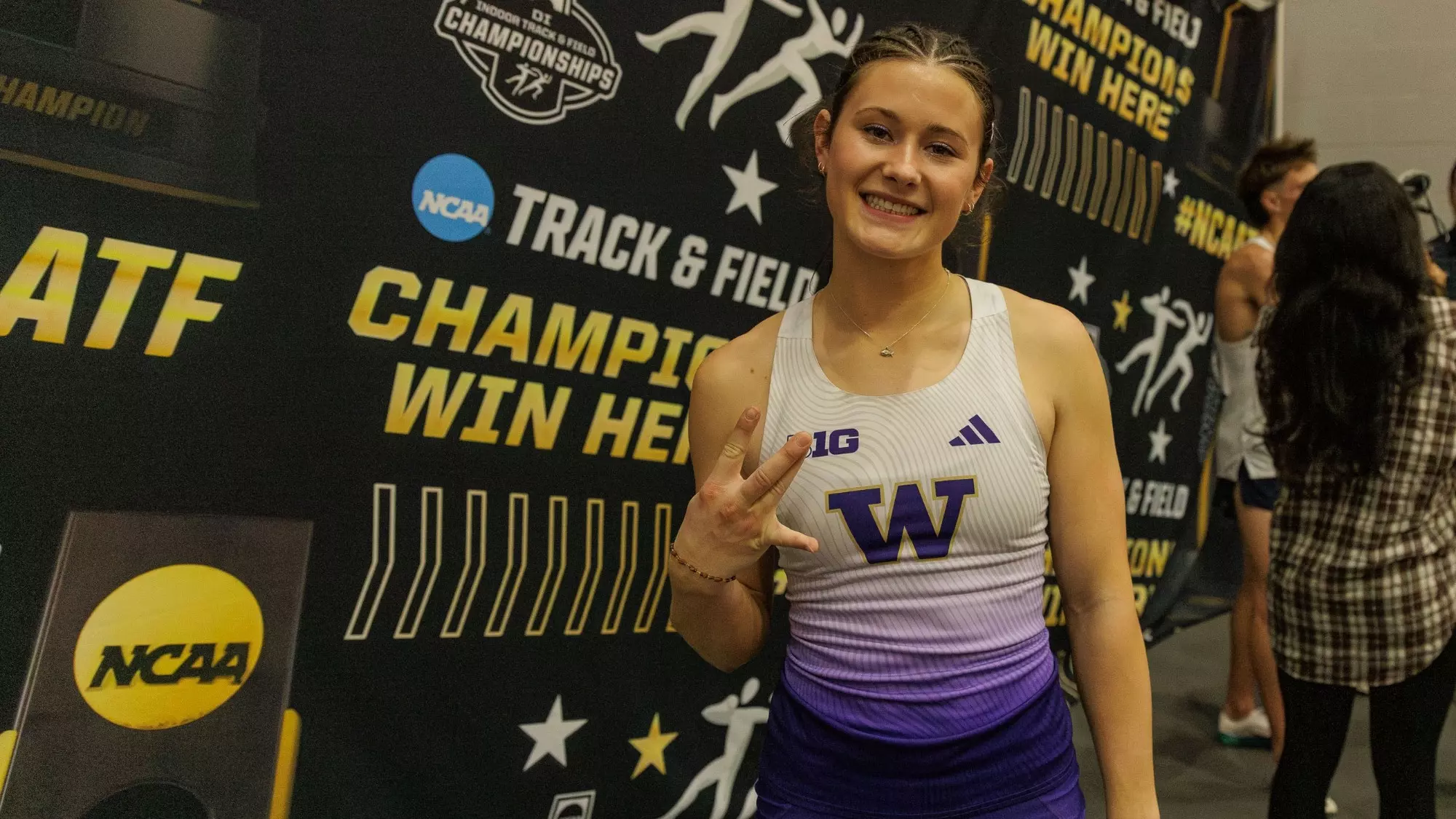 Washington Huskies pole vaulter Hana Moll wins third NCAA championship