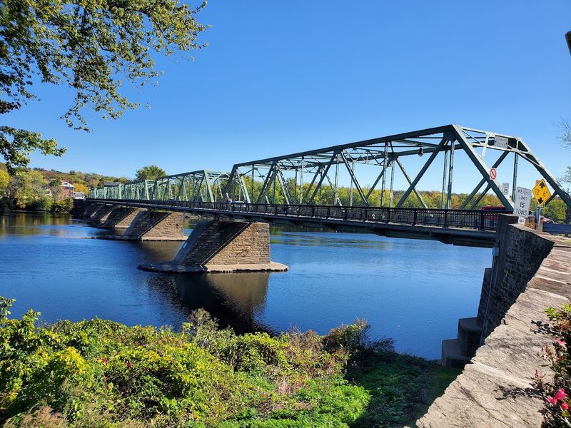The New Jersey bridge with a pedestrian path linking two states
