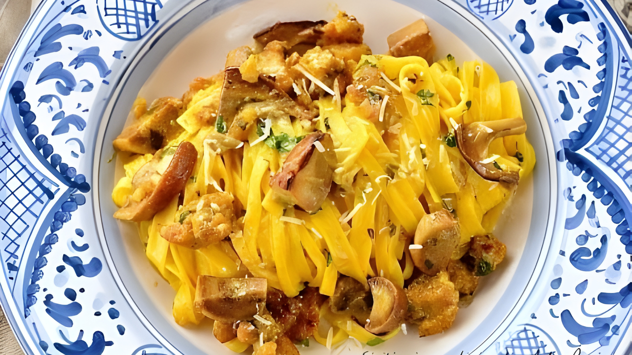 Tagliatelle funghi e salsiccia: il segreto di una ricetta cremosa e ...