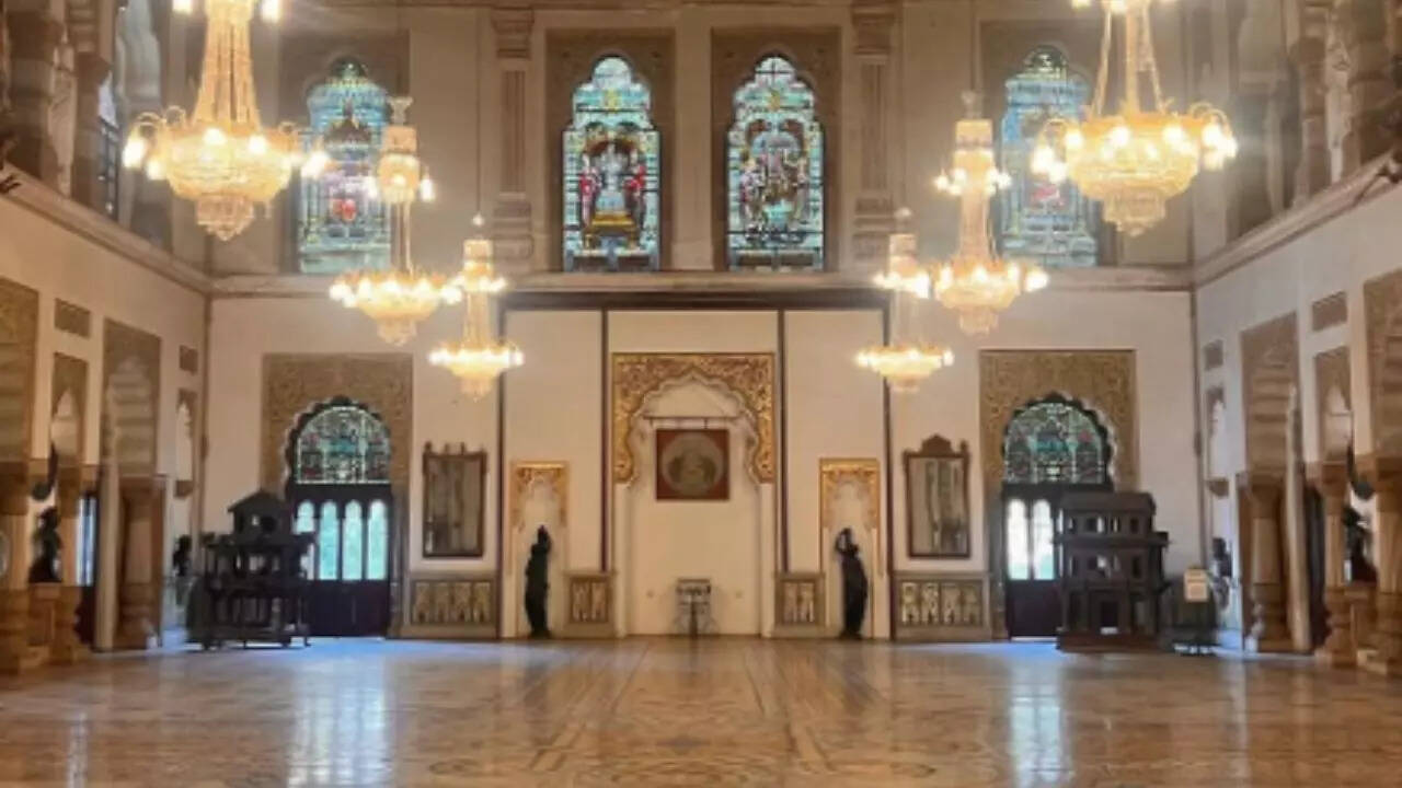Lakshmi Vilas Palace: 8 stunning facts about the world's largest ...