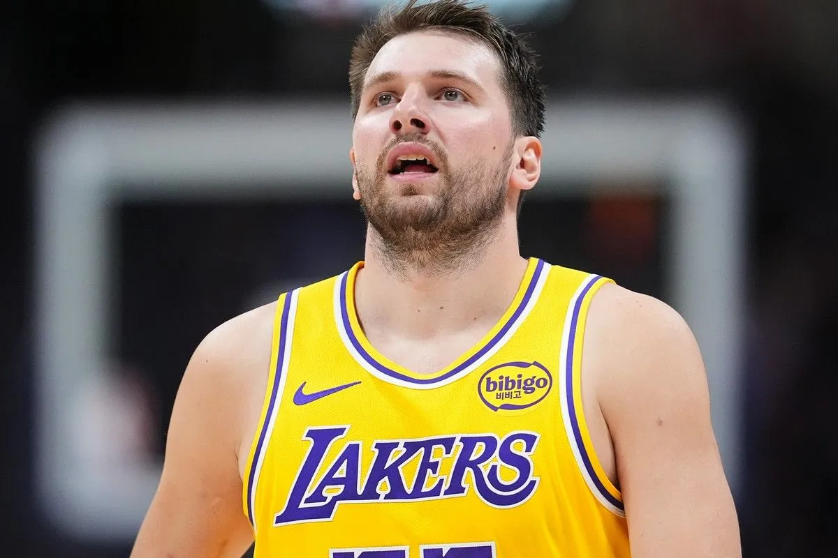 NBA: Ο Ντόντσιτς έλαμψε στο Χιούστον και οδήγησε τους Λέικερς στη νίκη ...