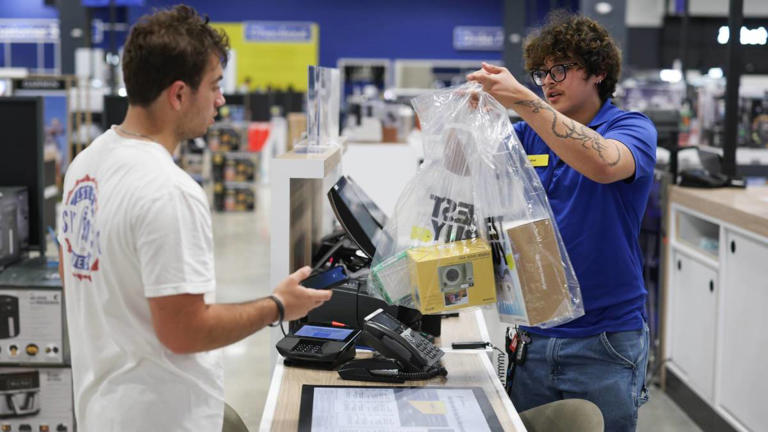 Best Buy announces plans to open new stores in 2026