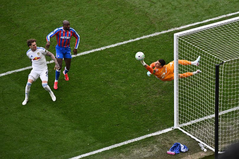 Five Leeds United areas to praise and improve on after valiant Crystal ...