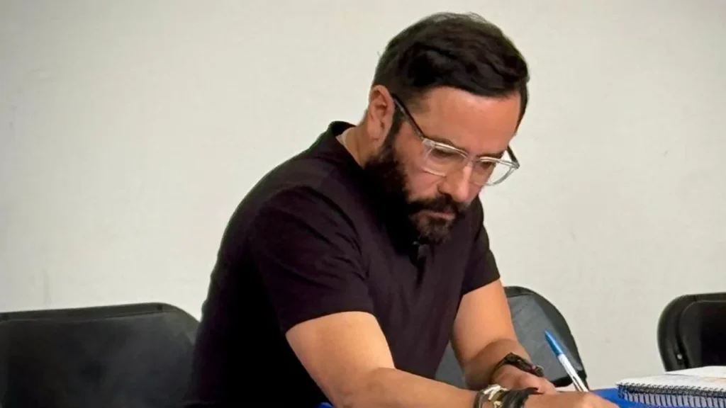 Víctor Romo plantea movilidad con perspectiva de género