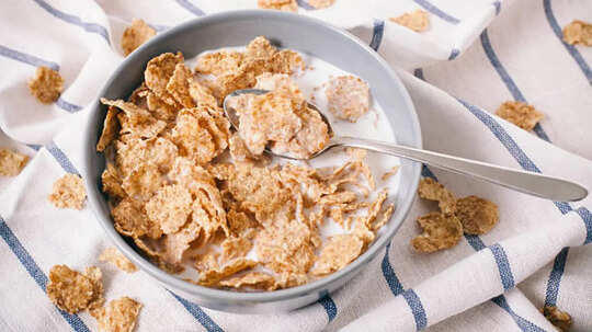 5 common breakfast foods damaging your gut, warns gastroenterologist ...