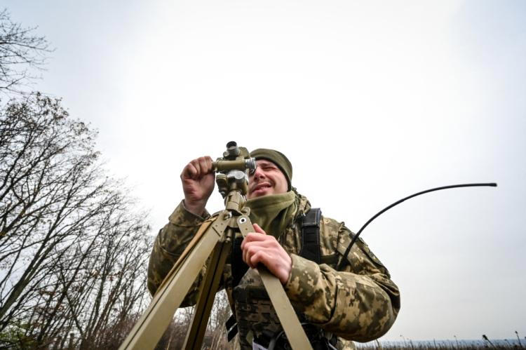 Guerre en Ukraine : des drones attaquent Moscou, l’Ukraine frappe une ...