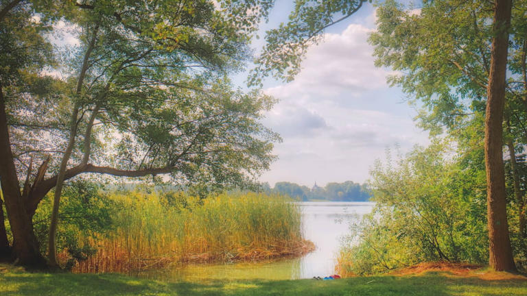 Baden und wandern: Dieser See ist das perfekte Sommer-Ziel