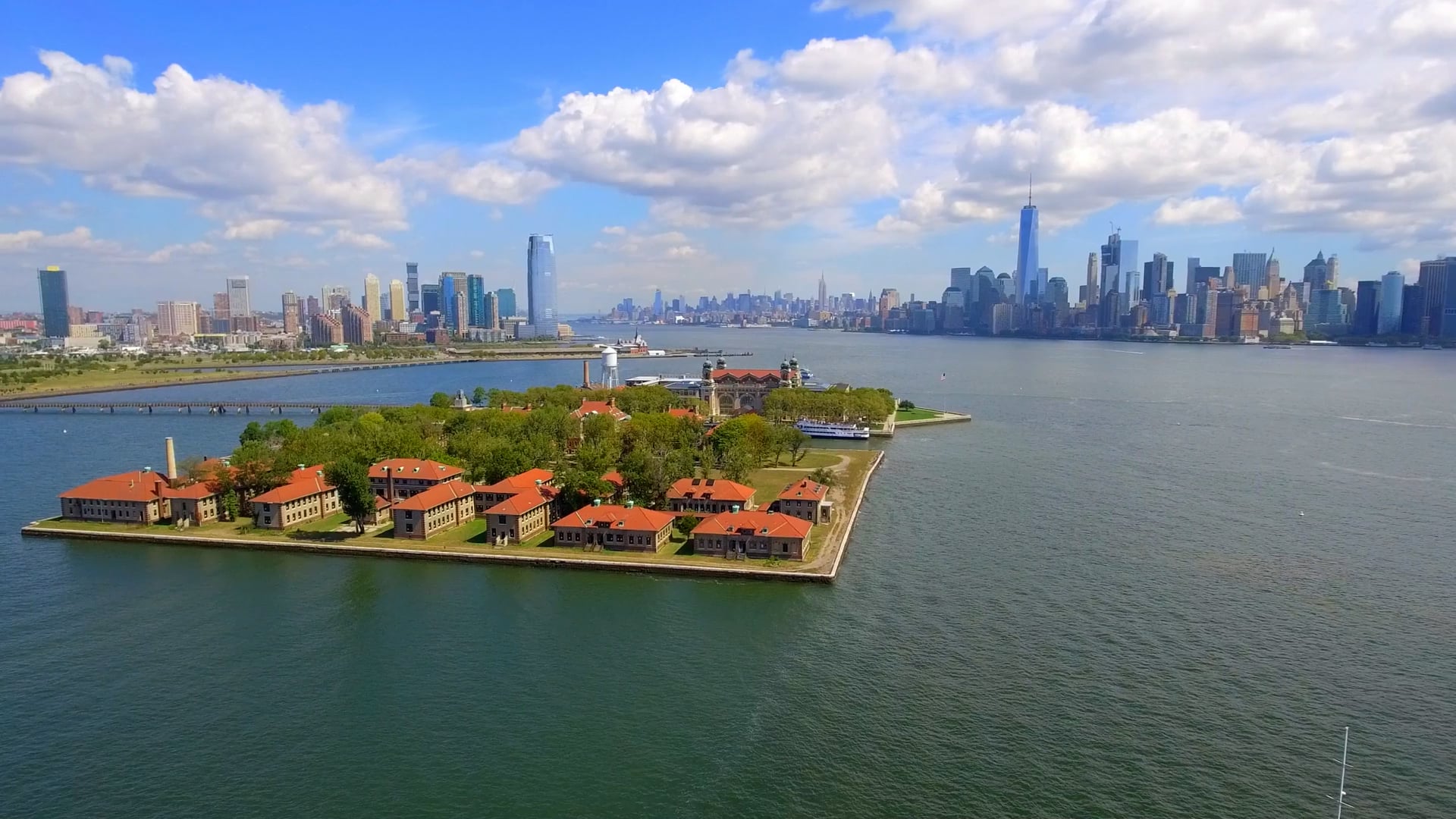 Ellis Island, New York: Riprese aeree della storia dell'immigrazione