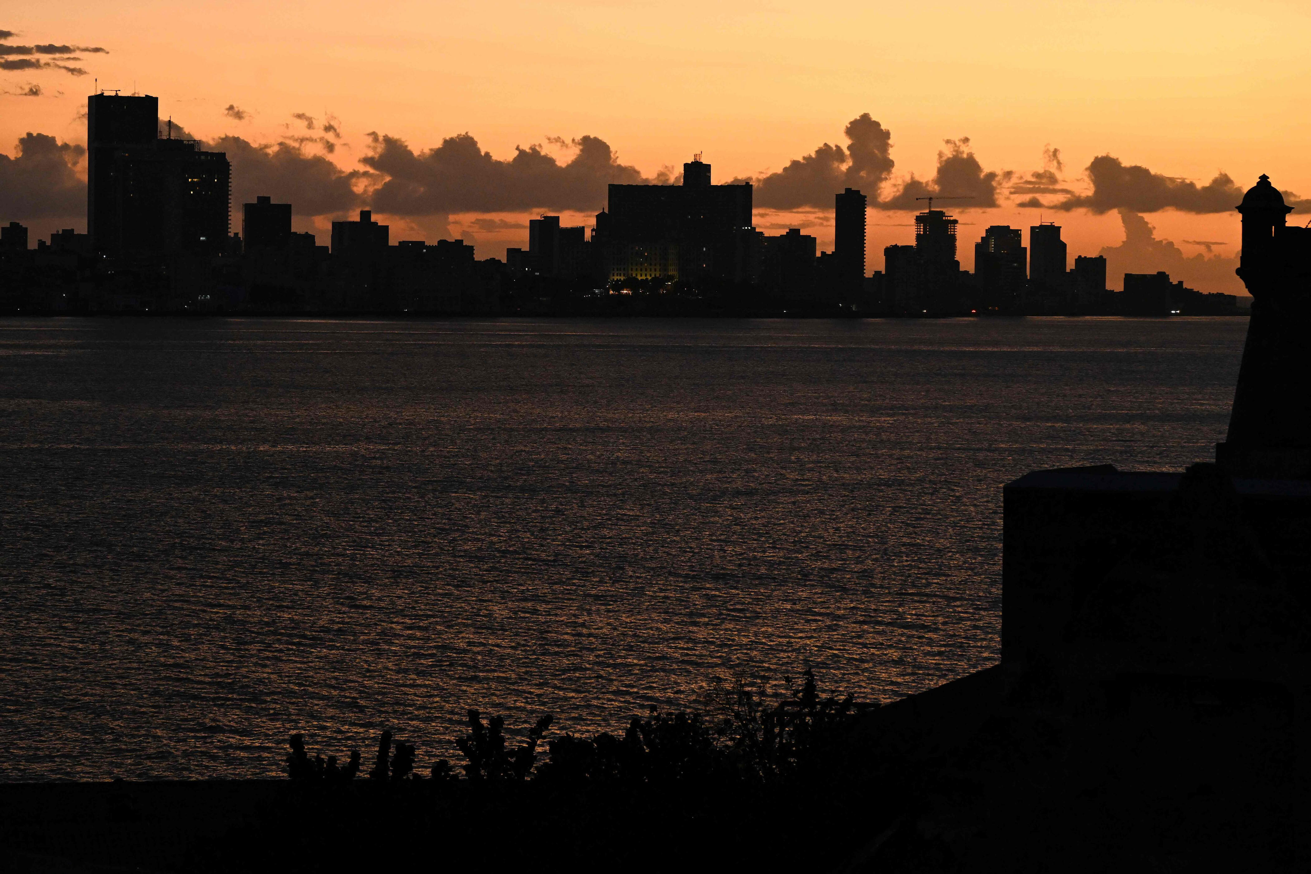 Cuba's blackout sparks Trump takeover threat