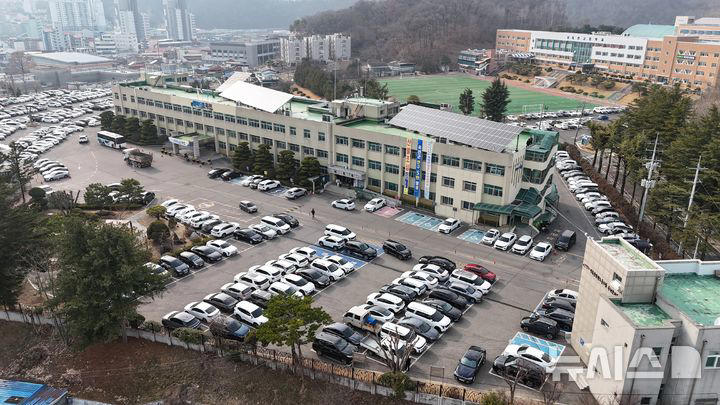 '월 15만원' 기본소득하니…옥천군 석달간 '2430명' 전입
