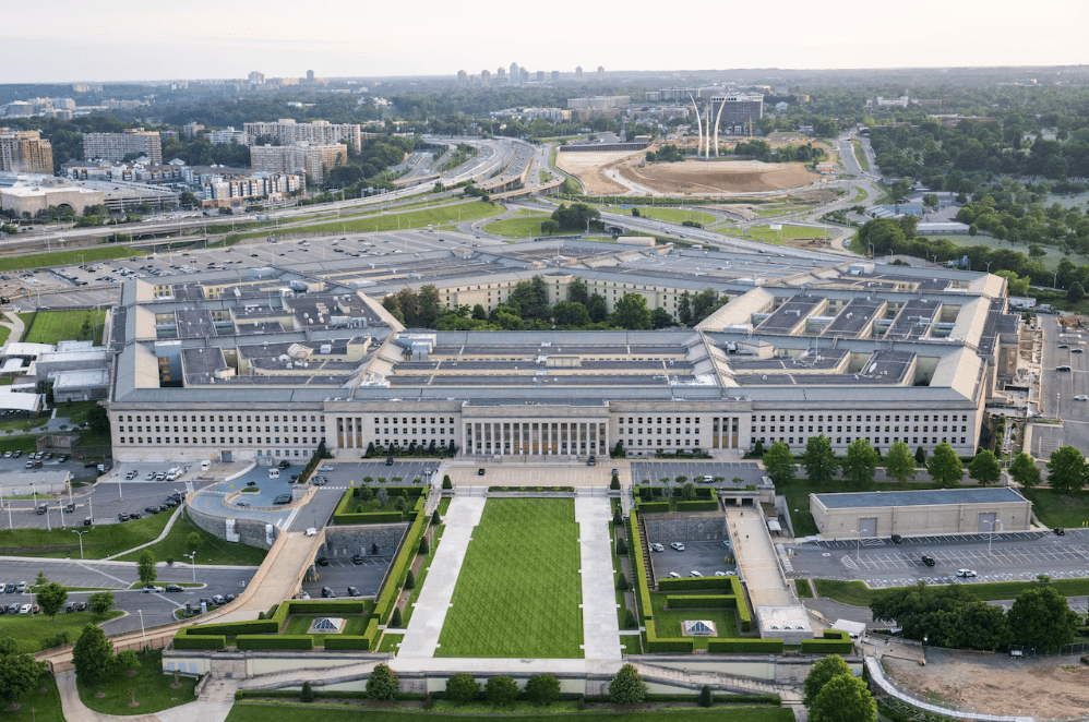US general overseeing Ukraine security assistance left classified maps ...