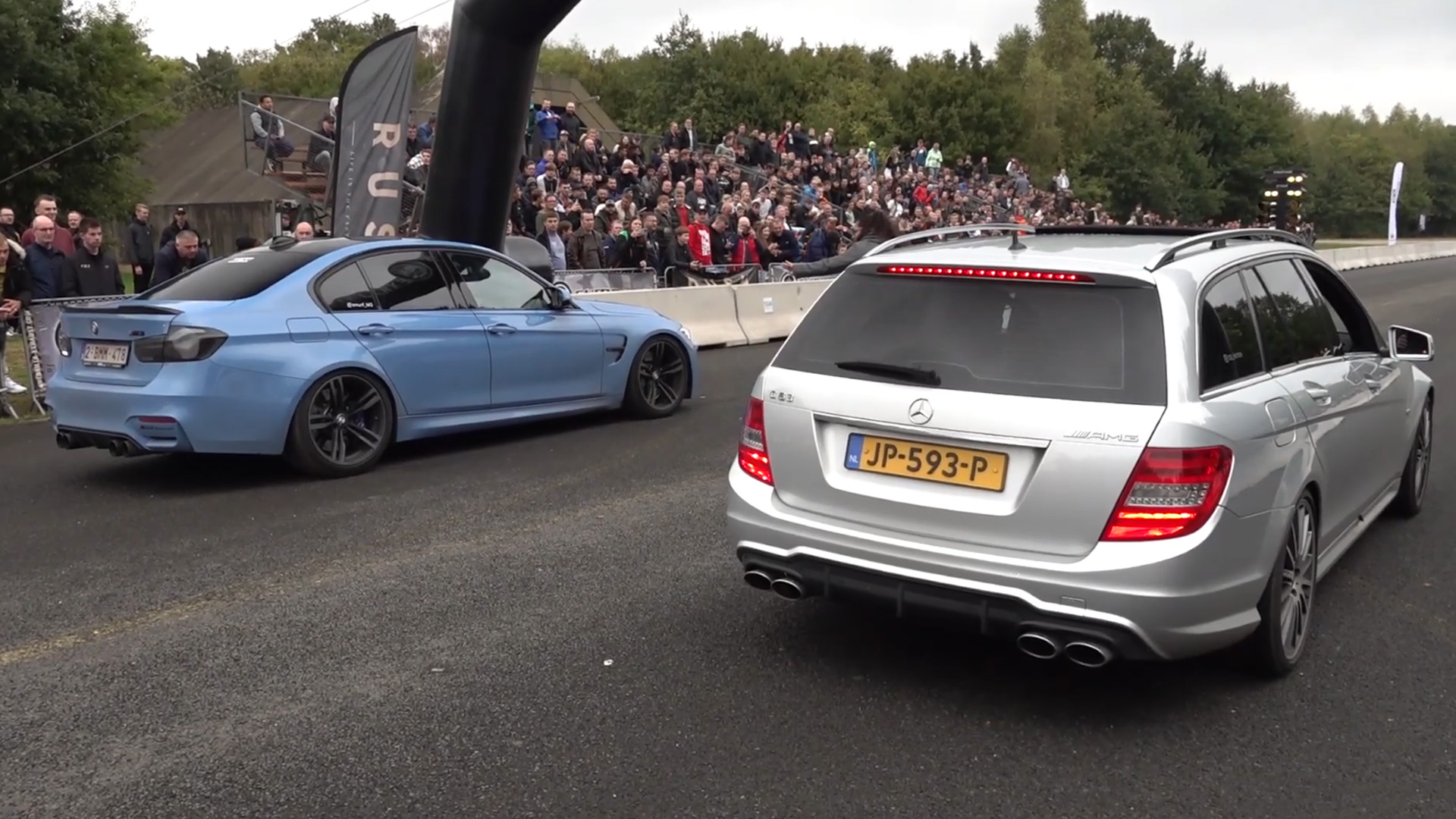 BMW M3 versus Mercedes C63 AMG Estate: Spannende dragrace