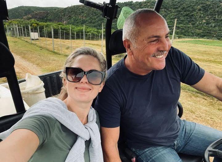 Arnold Vosloo expecting baby with young lover after divorce news