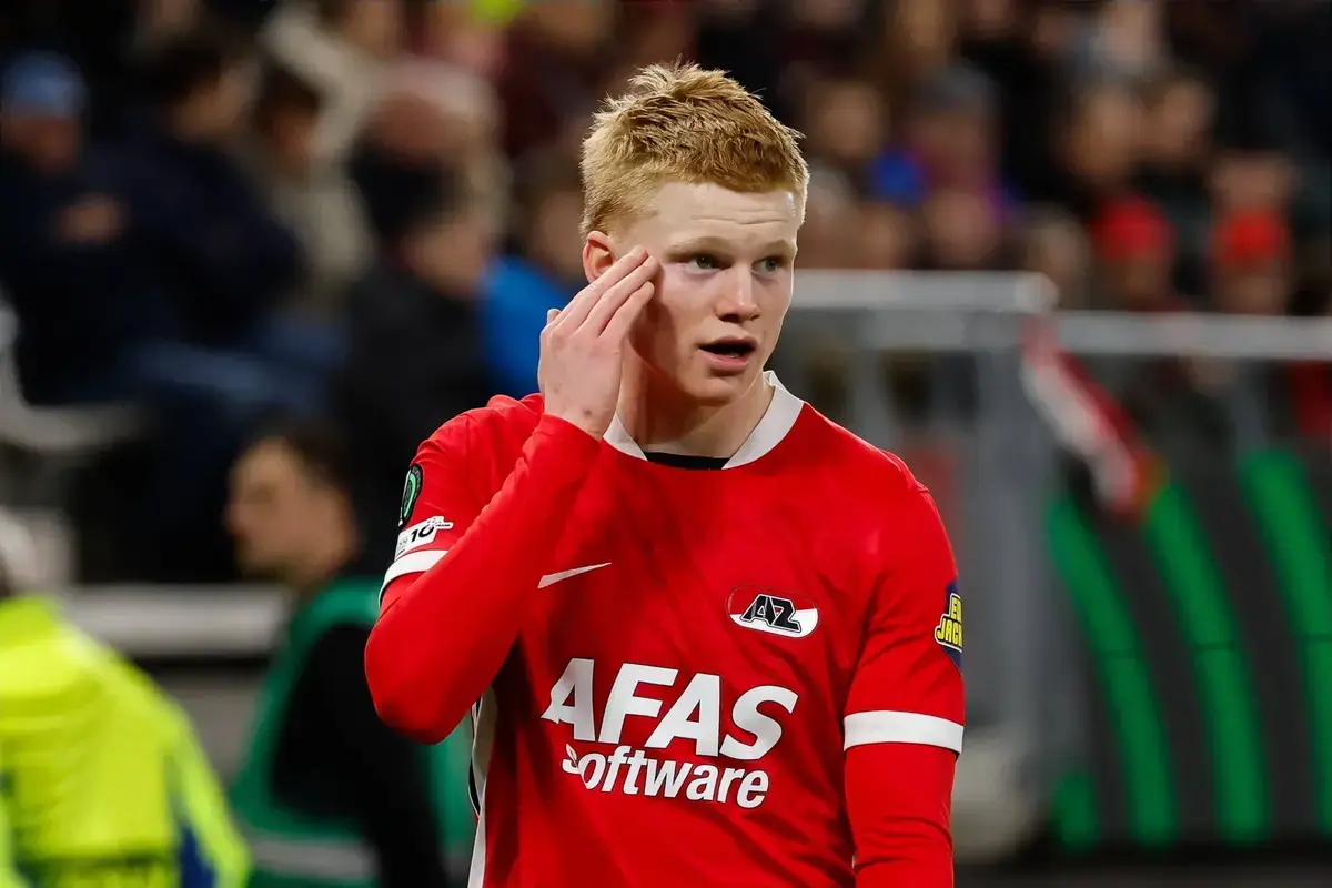 Giant Kees Smit transfer fee revealed amid Liverpool interest