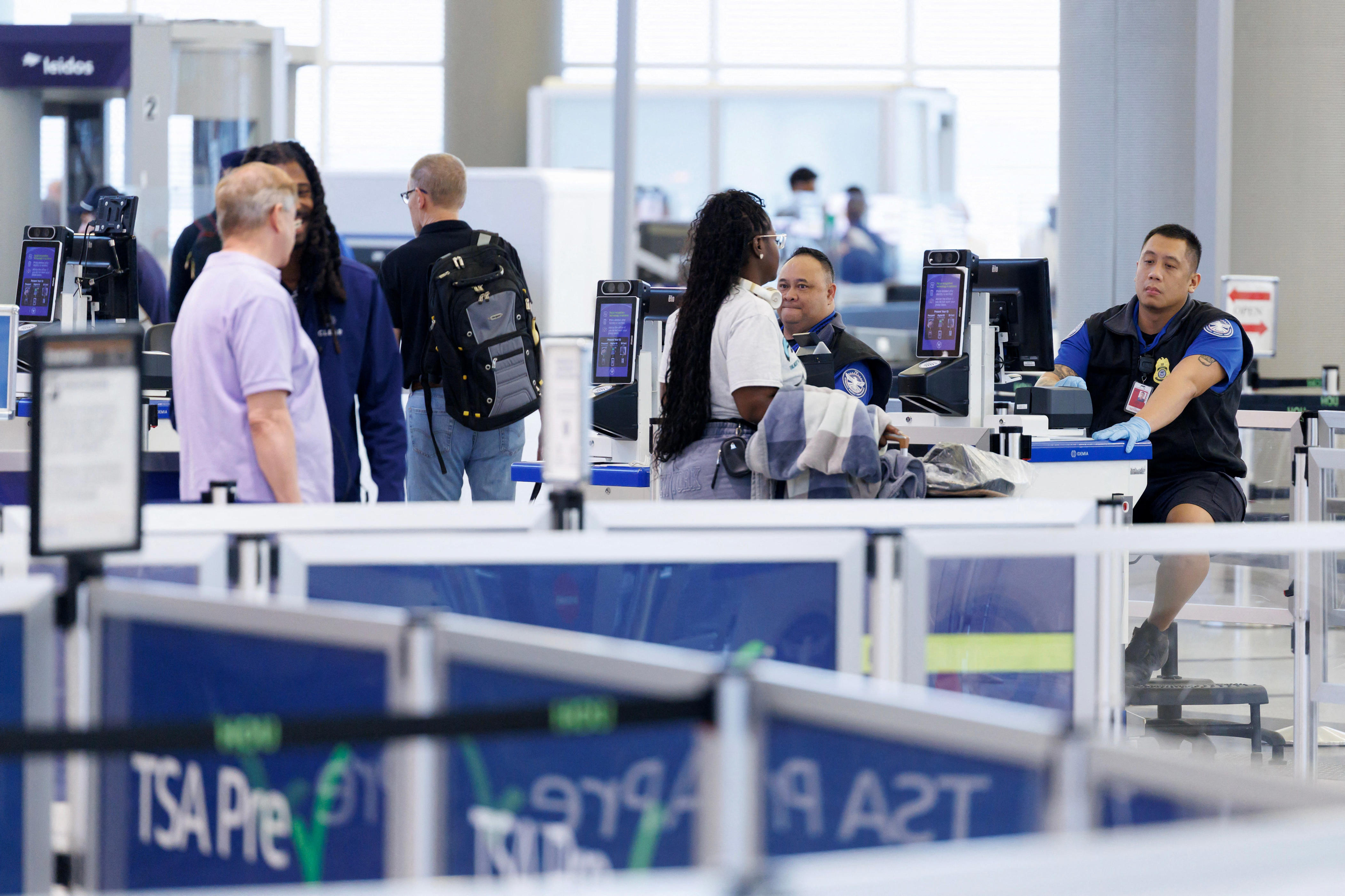 TSA agents aren't being paid during shutdown. Why is Congress? | Opinion