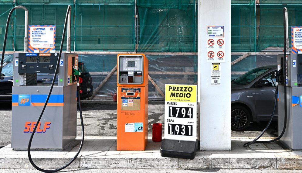 Caro carburanti, cosa sono e come funzionano le accise mobili