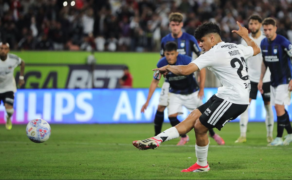 Director de Azul Azul reclama por el penal cobrado a Colo Colo vía VAR ...