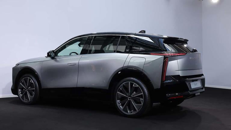 DS N°7, il SUV francese made in Italy rinasce così