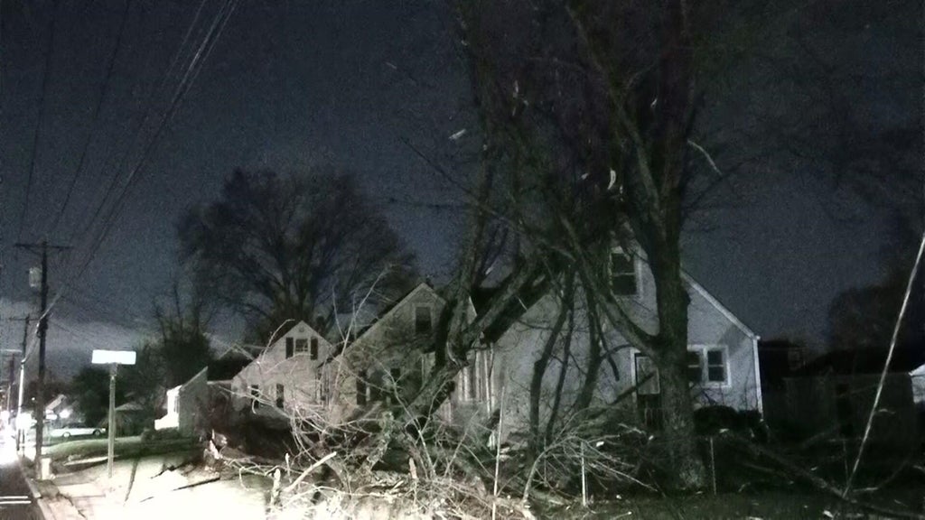 Weather damage, power outages in New York area as storms topple trees ...