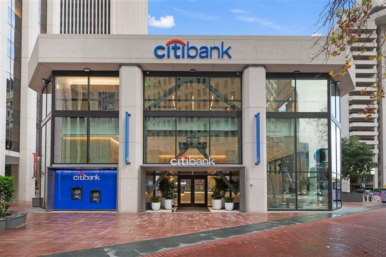 Citibank opens flagship branch in downtown SF., replacing Wells Fargo