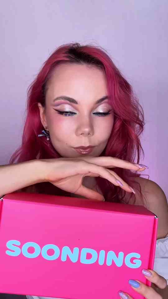 Turning PR Boxes into Creative Makeup Tutorial Inspired by Soonding
