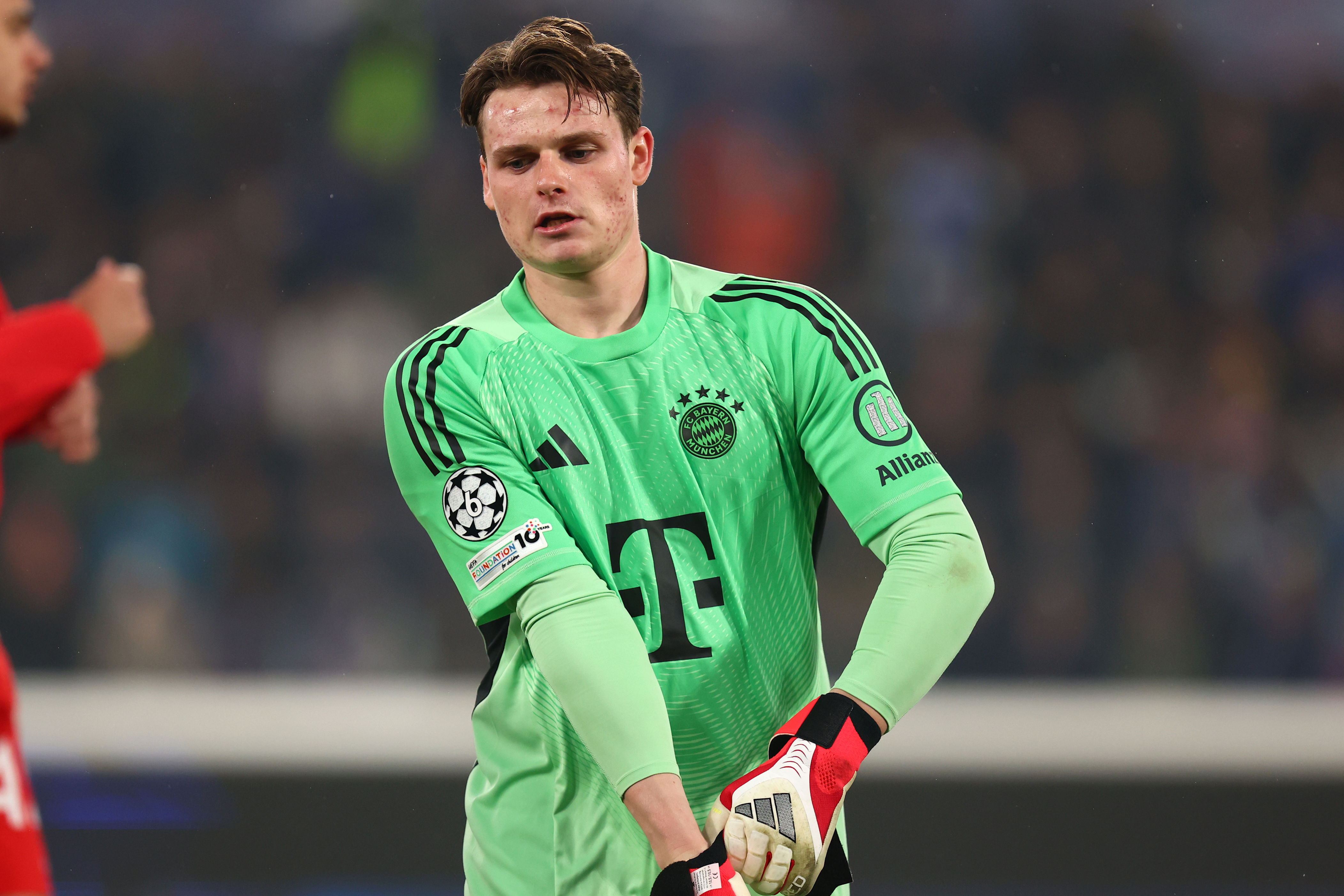 Jonas Urbig’s status for Bayern Munich vs. Atalanta is still up in the air