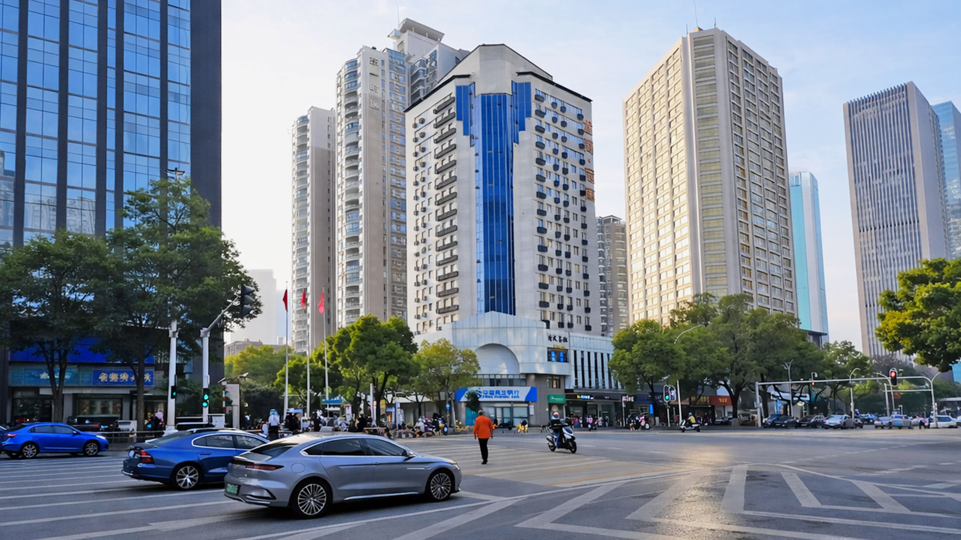 Stadtentwicklung in China: Neue Straßen und moderne Gebäude