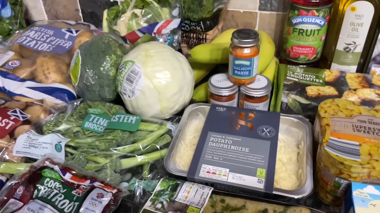 Everyday food shopping at two British stores