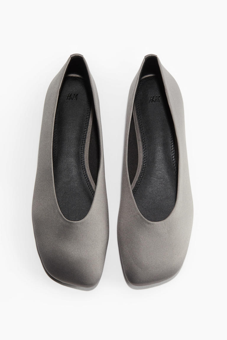 I tried on every pair of H&M ballet flats in store — these three passed ...