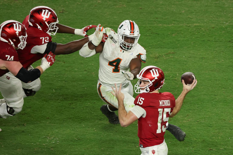 Bucs DL Rueben Bain Jr. has compared himself to a Boxing Hall of Famer